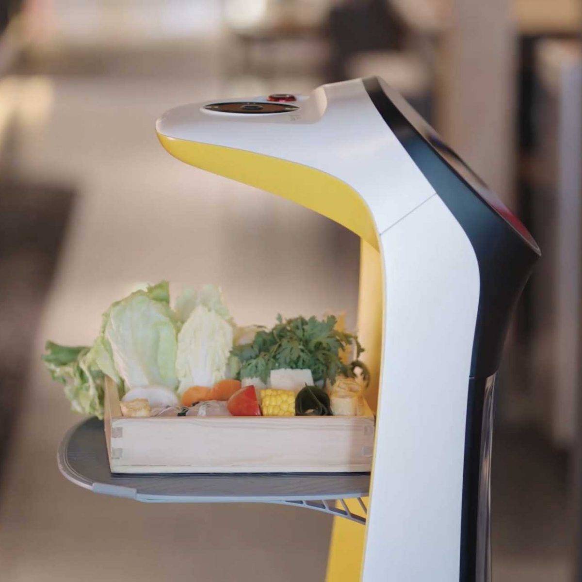 Ketty le robot serveur pour vos événements - Evotion